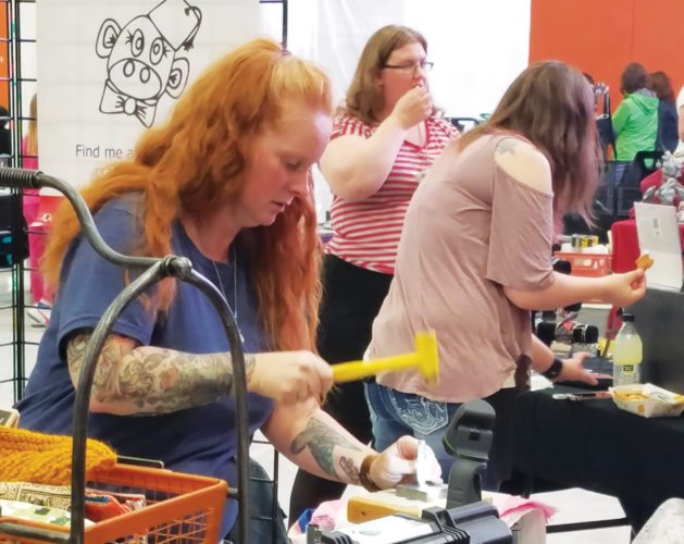 craft fair draws a crowd at arena | News, Sports, Jobs - Marshall ...
